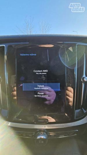 Balts Volvo V60 2021 Plungė, ar dzinēja tilpumu 2.00 L un nobraukumu 213 tūkst. km par 19000 €, foto 4 vietnē AUTOMOTO.COM.LV