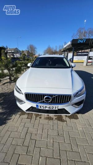 Balts Volvo V60 2021 Plungė, ar dzinēja tilpumu 2.00 L un nobraukumu 213 tūkst. km par 19000 €, foto 5 vietnē AUTOMOTO.COM.LV