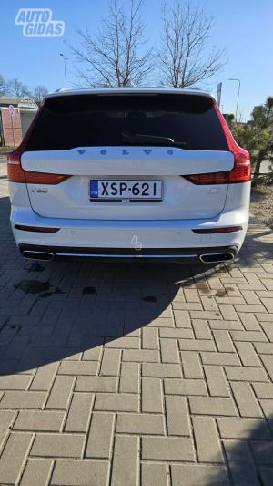 Balts Volvo V60 2021 Plungė, ar dzinēja tilpumu 2.00 L un nobraukumu 213 tūkst. km par 19000 €, foto 7 vietnē AUTOMOTO.COM.LV