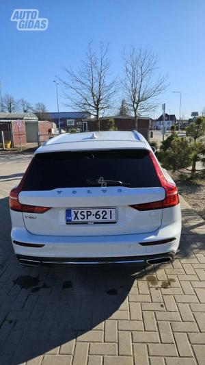 Balts Volvo V60 2021 Plungė, ar dzinēja tilpumu 2.00 L un nobraukumu 213 tūkst. km par 19000 €, foto 9 vietnē AUTOMOTO.COM.LV
