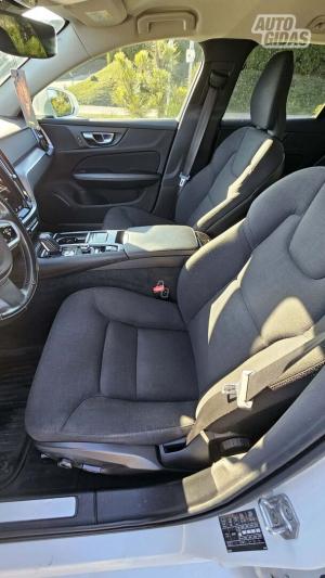 Balts Volvo V60 2021 Plungė, ar dzinēja tilpumu 2.00 L un nobraukumu 213 tūkst. km par 19000 €, foto 12 vietnē AUTOMOTO.COM.LV
