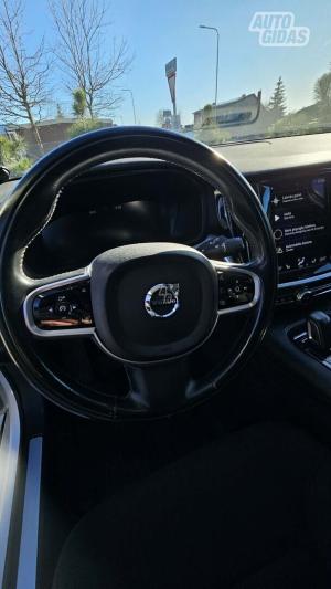 Balts Volvo V60 2021 Plungė, ar dzinēja tilpumu 2.00 L un nobraukumu 213 tūkst. km par 19000 €, foto 17 vietnē AUTOMOTO.COM.LV