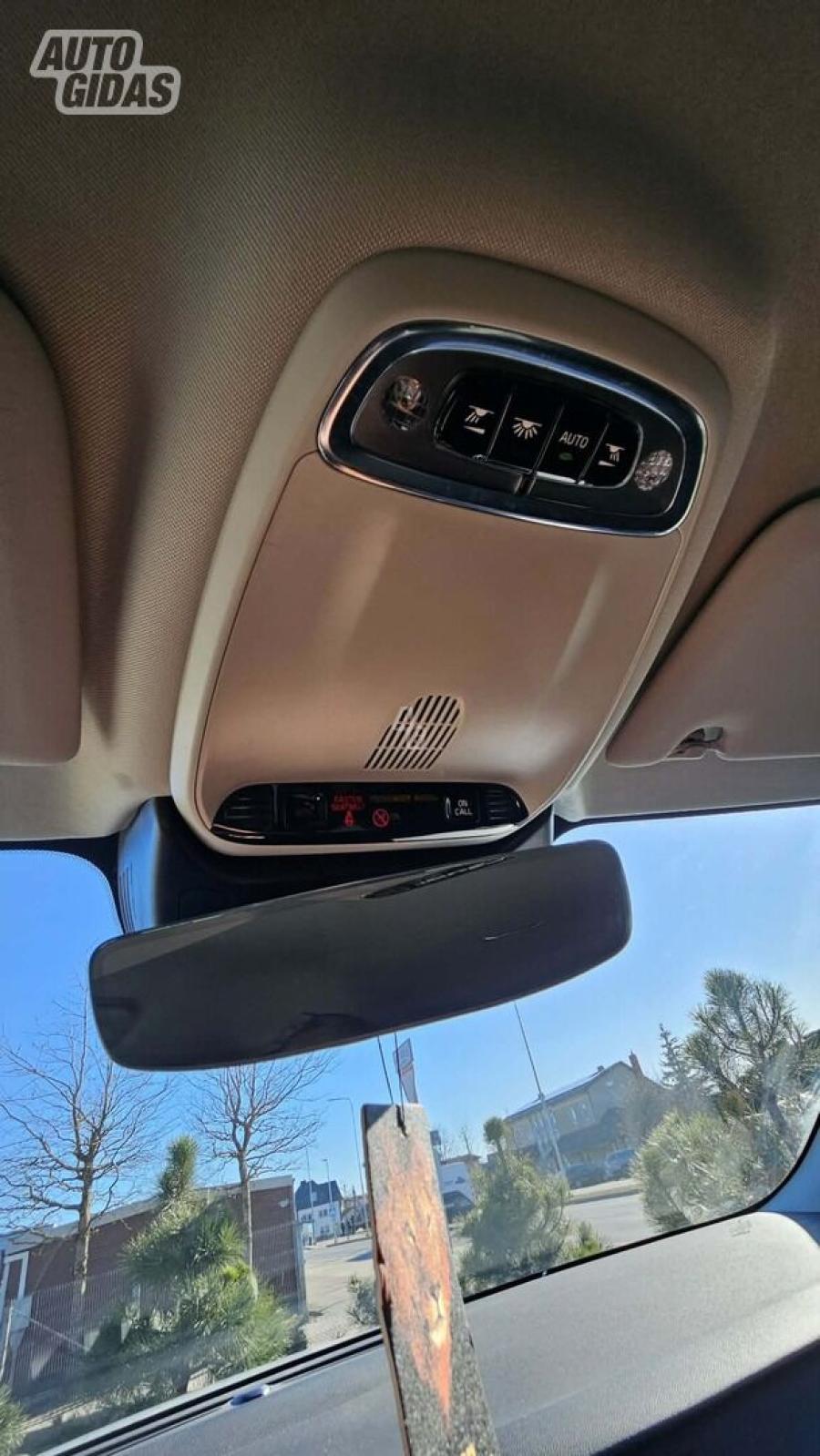 Balts Volvo V60 2021 Plungė, ar dzinēja tilpumu 2.00 L un nobraukumu 213 tūkst. km par 19000 €, foto 21 vietnē AUTOMOTO.COM.LV