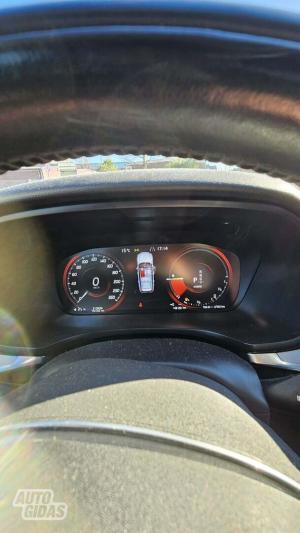 Balts Volvo V60 2021 Plungė, ar dzinēja tilpumu 2.00 L un nobraukumu 213 tūkst. km par 19000 €, foto 25 vietnē AUTOMOTO.COM.LV