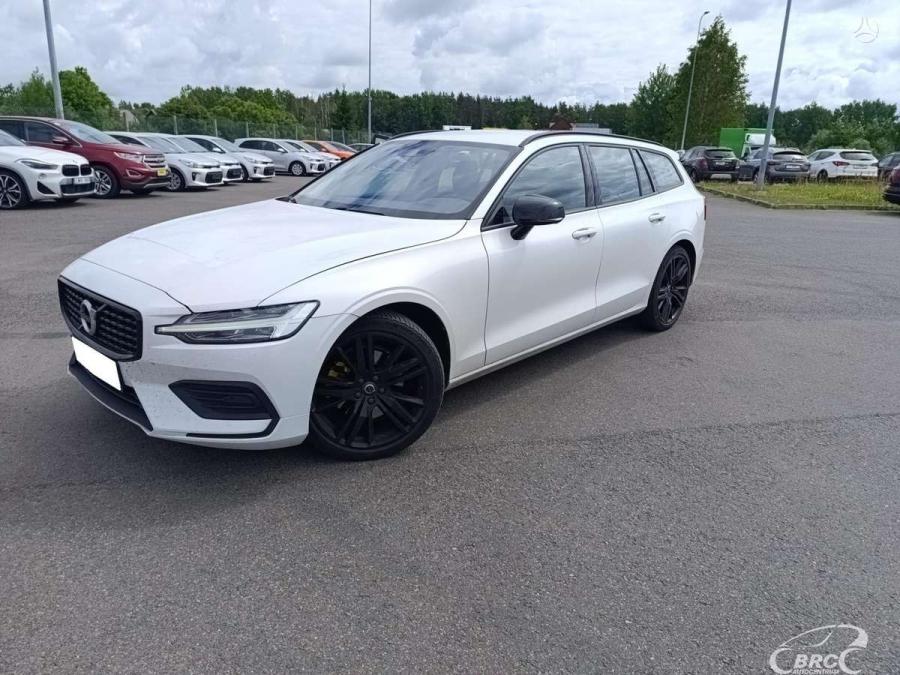 White Volvo V60 2021 in Vilnius, with an engine capacity of 1.97 L and mileage of 92 thousand km for 19900 €, photo 1 on AUTOMOTO.COM.LV