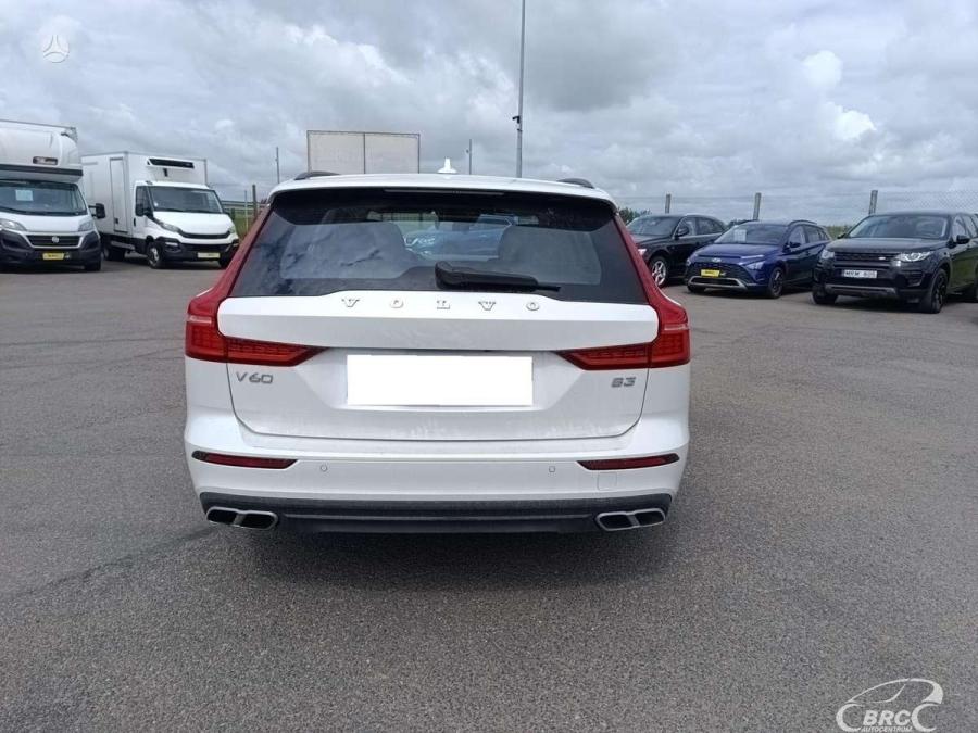 White Volvo V60 2021 in Vilnius, with an engine capacity of 1.97 L and mileage of 92 thousand km for 19900 €, photo 6 on AUTOMOTO.COM.LV