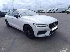 White Volvo V60 2021 in Vilnius, with an engine capacity of 1.97 L and mileage of 92 thousand km for 19900 €, photo 9 on AUTOMOTO.COM.LV