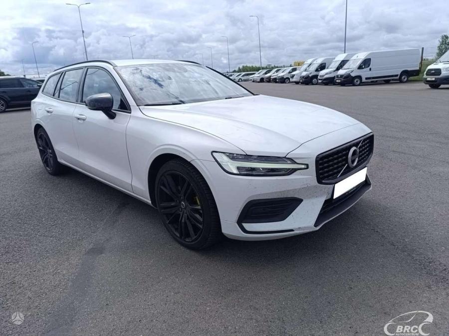 White Volvo V60 2021 in Vilnius, with an engine capacity of 1.97 L and mileage of 92 thousand km for 19900 €, photo 9 on AUTOMOTO.COM.LV