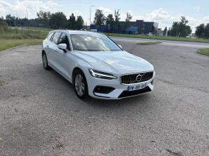 White Volvo V60 2021 in Kaunas, with an engine capacity of 1.97 L and mileage of 180 thousand km for 14900 €, photo 8 on AUTOMOTO.COM.LV