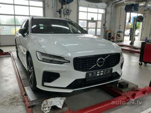 Белый Вольво B60 2021 в Тарту, объемом двигателя 2.00 л и пробегом 170 тыс. км за 19990 €, фото 3 на AUTOMOTO.COM.LV