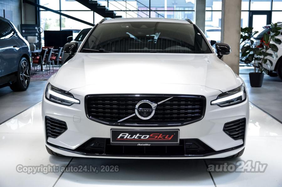 Balts Volvo V60 2021 Tallina, ar dzinēja tilpumu 2.00 L un nobraukumu 66 tūkst. km par 36900 €, foto 4 vietnē AUTOMOTO.COM.LV
