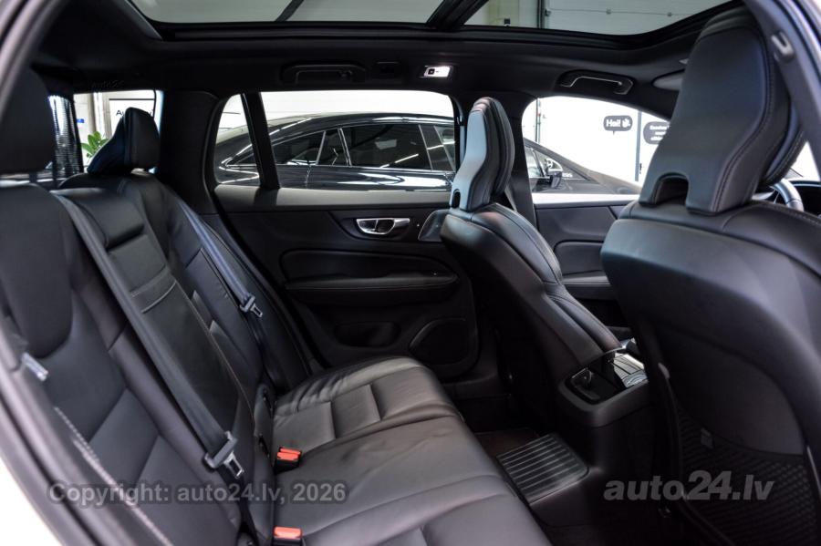 Balts Volvo V60 2021 Tallina, ar dzinēja tilpumu 2.00 L un nobraukumu 66 tūkst. km par 36900 €, foto 11 vietnē AUTOMOTO.COM.LV