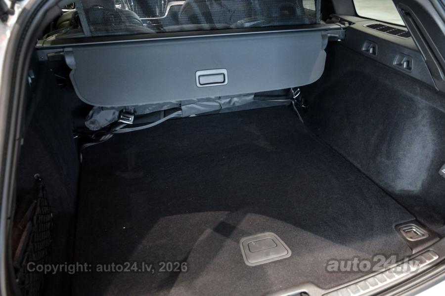 Balts Volvo V60 2021 Tallina, ar dzinēja tilpumu 2.00 L un nobraukumu 66 tūkst. km par 36900 €, foto 29 vietnē AUTOMOTO.COM.LV