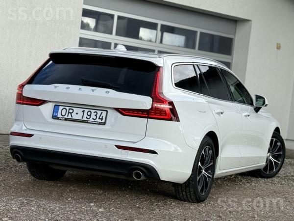 Balts Volvo V60 2021 Tukums, ar dzinēja tilpumu 2.00 L un nobraukumu 299 tūkst. km par 12499 €, foto 5 vietnē AUTOMOTO.COM.LV