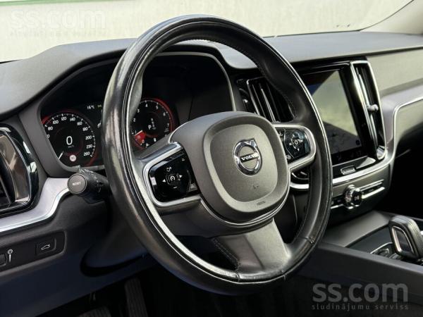 Balts Volvo V60 2021 Tukums, ar dzinēja tilpumu 2.00 L un nobraukumu 299 tūkst. km par 12499 €, foto 11 vietnē AUTOMOTO.COM.LV