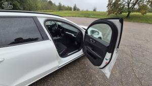 Balts Volvo V60 2021 Kauņa, ar dzinēja tilpumu 2.00 L un nobraukumu 215 tūkst. km par 15700 €, foto 10 vietnē AUTOMOTO.COM.LV