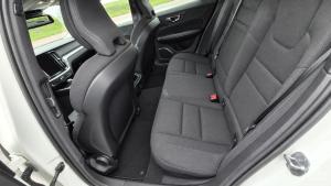 Balts Volvo V60 2021 Kauņa, ar dzinēja tilpumu 2.00 L un nobraukumu 215 tūkst. km par 15700 €, foto 12 vietnē AUTOMOTO.COM.LV