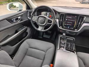 White Volvo V60 2021 in Siauliai, with an engine capacity of 2.00 L and mileage of 213 thousand km for 15900 €, photo 11 on AUTOMOTO.COM.LV