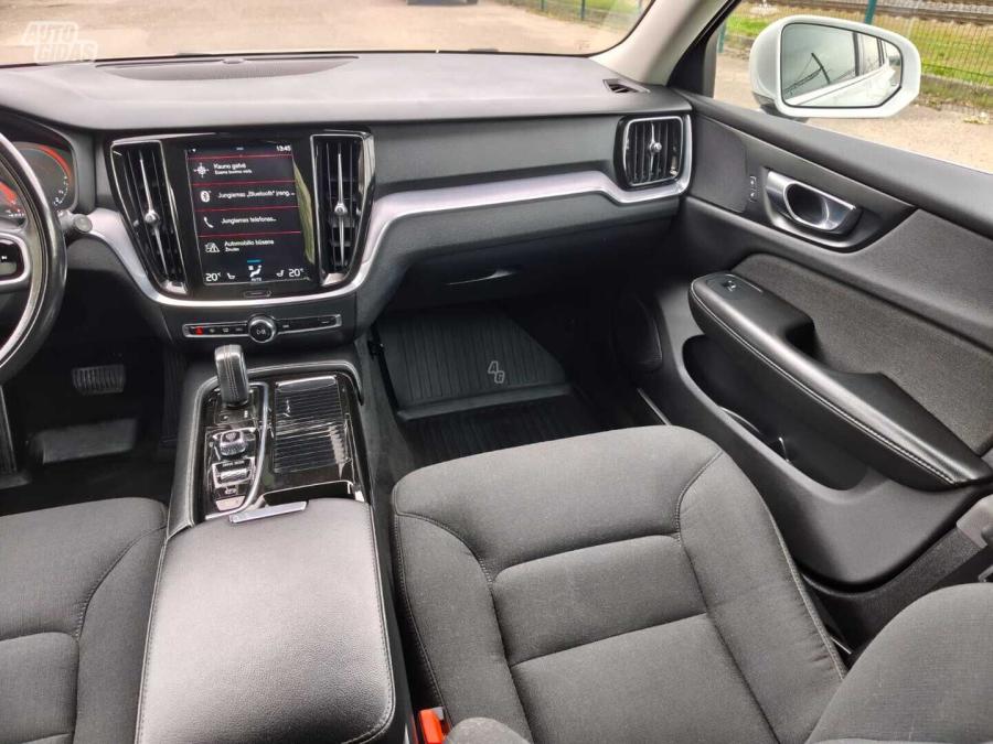 White Volvo V60 2021 in Siauliai, with an engine capacity of 2.00 L and mileage of 213 thousand km for 15900 €, photo 12 on AUTOMOTO.COM.LV