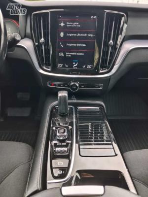 White Volvo V60 2021 in Siauliai, with an engine capacity of 2.00 L and mileage of 213 thousand km for 15900 €, photo 19 on AUTOMOTO.COM.LV