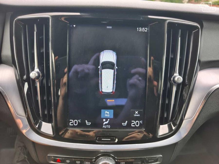 White Volvo V60 2021 in Siauliai, with an engine capacity of 2.00 L and mileage of 213 thousand km for 15900 €, photo 21 on AUTOMOTO.COM.LV