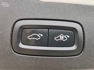 White Volvo V60 2021 in Siauliai, with an engine capacity of 2.00 L and mileage of 213 thousand km for 15900 €, photo 22 on AUTOMOTO.COM.LV