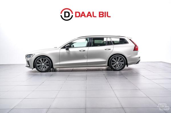 White Volvo V60 2022 in Kaunas, with an engine capacity of 0.00 L and mileage of 73 thousand km for 36081 €, photo 1 on AUTOMOTO.COM.LV