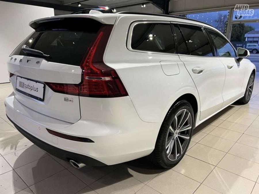 Balts Volvo V60 2022 Kauņa, ar dzinēja tilpumu 2.00 L un nobraukumu 26 tūkst. km par 32015 €, foto 6 vietnē AUTOMOTO.COM.LV