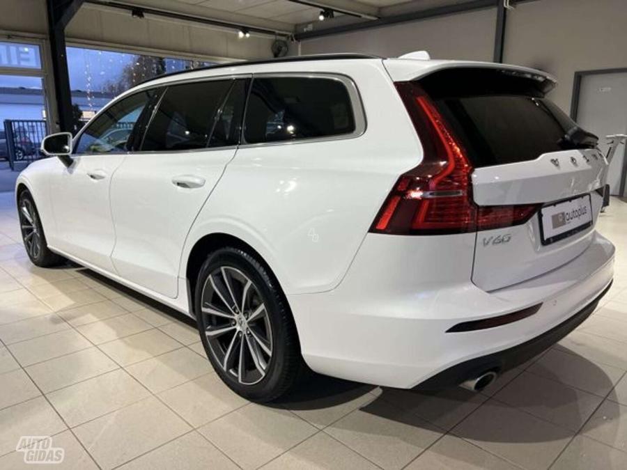 Balts Volvo V60 2022 Kauņa, ar dzinēja tilpumu 2.00 L un nobraukumu 26 tūkst. km par 32015 €, foto 10 vietnē AUTOMOTO.COM.LV