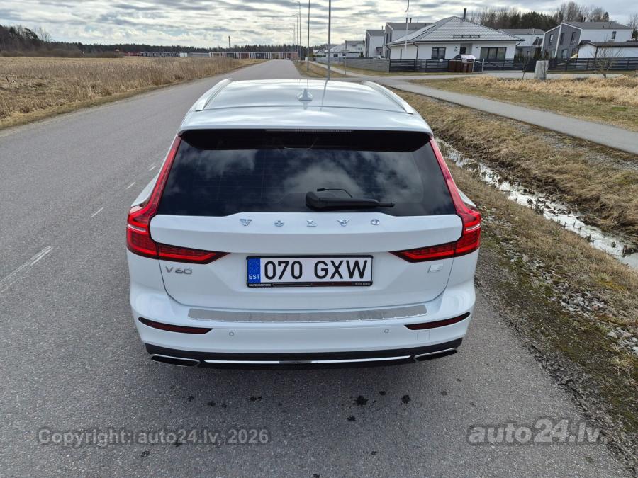 Balts Volvo V60 2022 Tallina, ar dzinēja tilpumu 2.00 L un nobraukumu 67 tūkst. km par 37500 €, foto 5 vietnē AUTOMOTO.COM.LV
