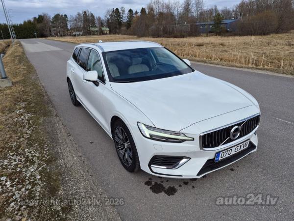 White Volvo V60 2022 in Tallinn, with an engine capacity of 2.00 L and mileage of 67 thousand km for 37500 €, photo 7 on AUTOMOTO.COM.LV
