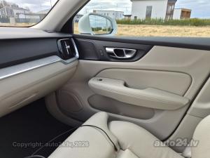 Balts Volvo V60 2022 Tallina, ar dzinēja tilpumu 2.00 L un nobraukumu 67 tūkst. km par 37500 €, foto 12 vietnē AUTOMOTO.COM.LV