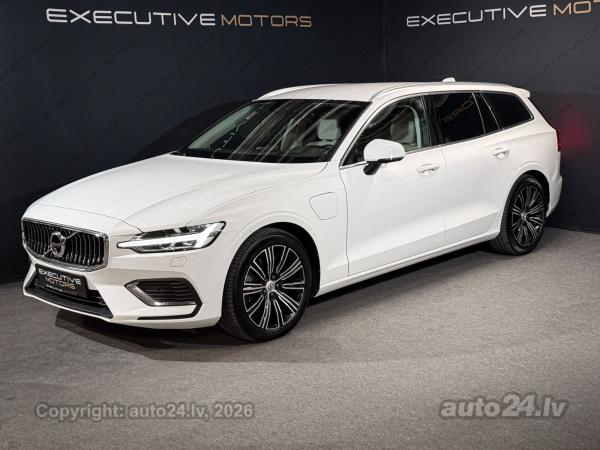 White Volvo V60 2022 in Tallinn, with an engine capacity of 2.00 L and mileage of 71 thousand km for 35990 €, photo 1 on AUTOMOTO.COM.LV