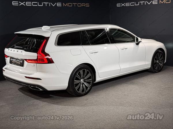 White Volvo V60 2022 in Tallinn, with an engine capacity of 2.00 L and mileage of 71 thousand km for 35990 €, photo 2 on AUTOMOTO.COM.LV