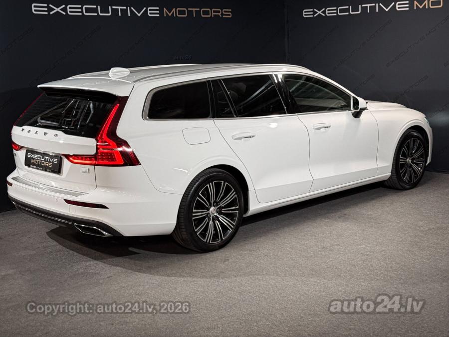 Balts Volvo V60 2022 Tallina, ar dzinēja tilpumu 2.00 L un nobraukumu 71 tūkst. km par 35990 €, foto 3 vietnē AUTOMOTO.COM.LV
