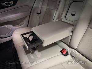Balts Volvo V60 2022 Tallina, ar dzinēja tilpumu 2.00 L un nobraukumu 71 tūkst. km par 35990 €, foto 9 vietnē AUTOMOTO.COM.LV