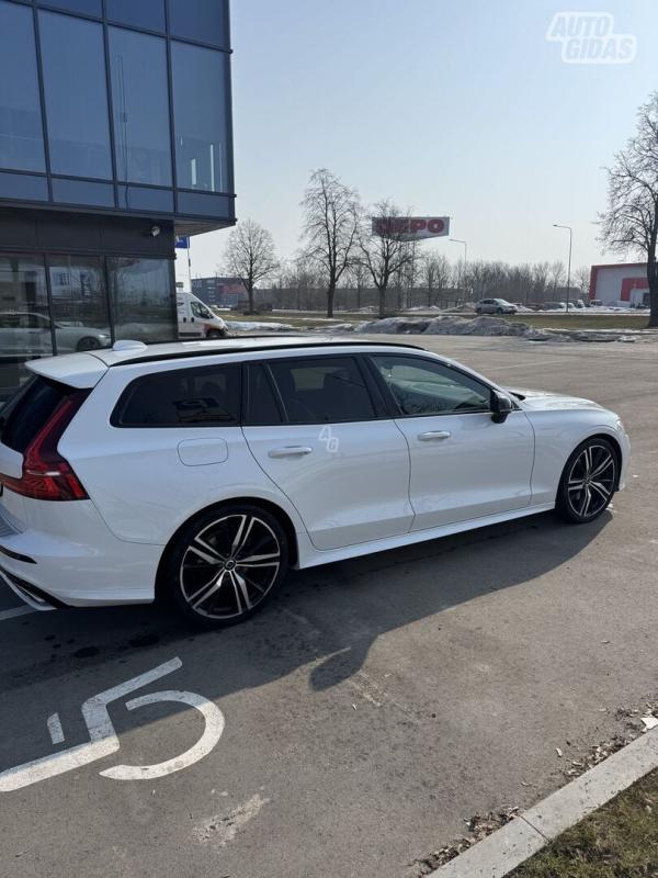 Balts Volvo V60 2022 Panevēža, ar dzinēja tilpumu 2.00 L un nobraukumu 315 tūkst. km par 13400 €, foto 7 vietnē AUTOMOTO.COM.LV
