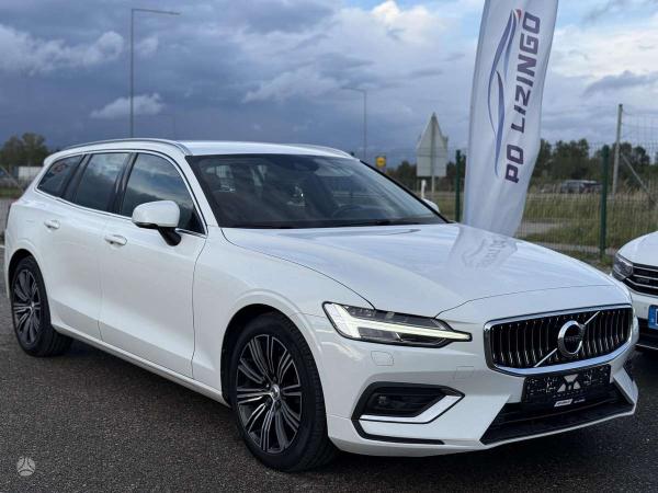 White Volvo V60 2022 in Vilnius, with an engine capacity of 1.97 L and mileage of 201 thousand km for 15999 €, photo 1 on AUTOMOTO.COM.LV