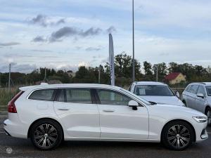 Balts Volvo V60 2022 Viļņa, ar dzinēja tilpumu 1.97 L un nobraukumu 201 tūkst. km par 15999 €, foto 3 vietnē AUTOMOTO.COM.LV