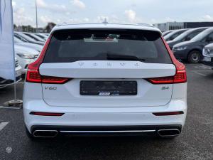 Balts Volvo V60 2022 Viļņa, ar dzinēja tilpumu 1.97 L un nobraukumu 201 tūkst. km par 15999 €, foto 6 vietnē AUTOMOTO.COM.LV