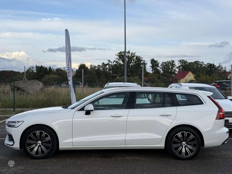 Balts Volvo V60 2022 Viļņa, ar dzinēja tilpumu 1.97 L un nobraukumu 201 tūkst. km par 15999 €, foto 10 vietnē AUTOMOTO.COM.LV
