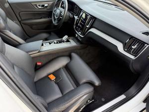 Balts Volvo V60 2022 Viļņa, ar dzinēja tilpumu 1.97 L un nobraukumu 201 tūkst. km par 15999 €, foto 14 vietnē AUTOMOTO.COM.LV