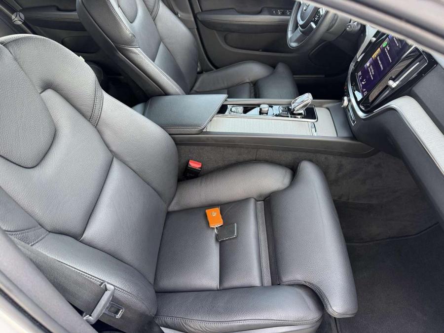 Balts Volvo V60 2022 Viļņa, ar dzinēja tilpumu 1.97 L un nobraukumu 201 tūkst. km par 15999 €, foto 15 vietnē AUTOMOTO.COM.LV