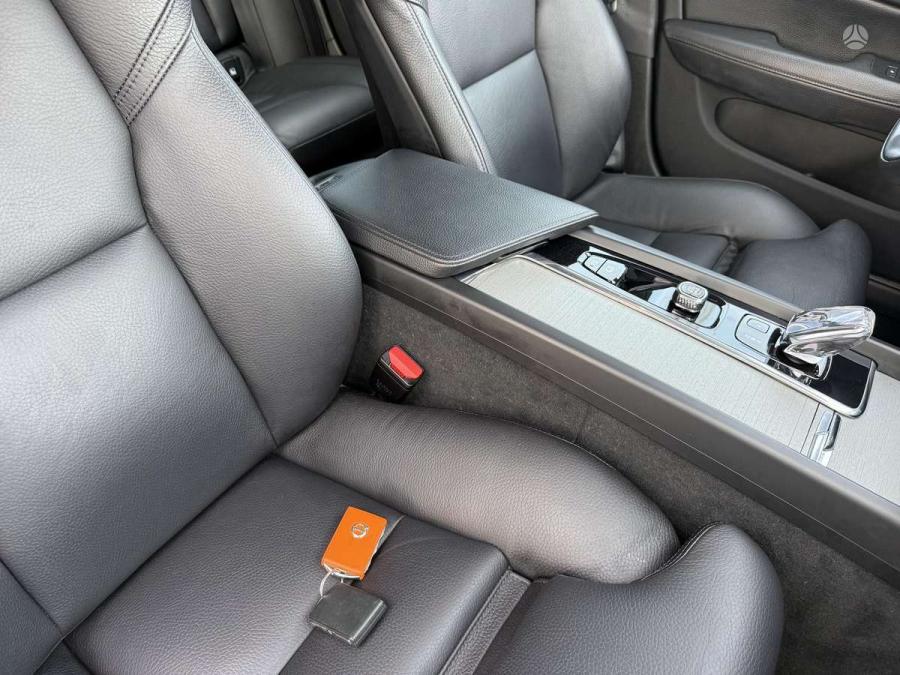 Balts Volvo V60 2022 Viļņa, ar dzinēja tilpumu 1.97 L un nobraukumu 201 tūkst. km par 15999 €, foto 16 vietnē AUTOMOTO.COM.LV