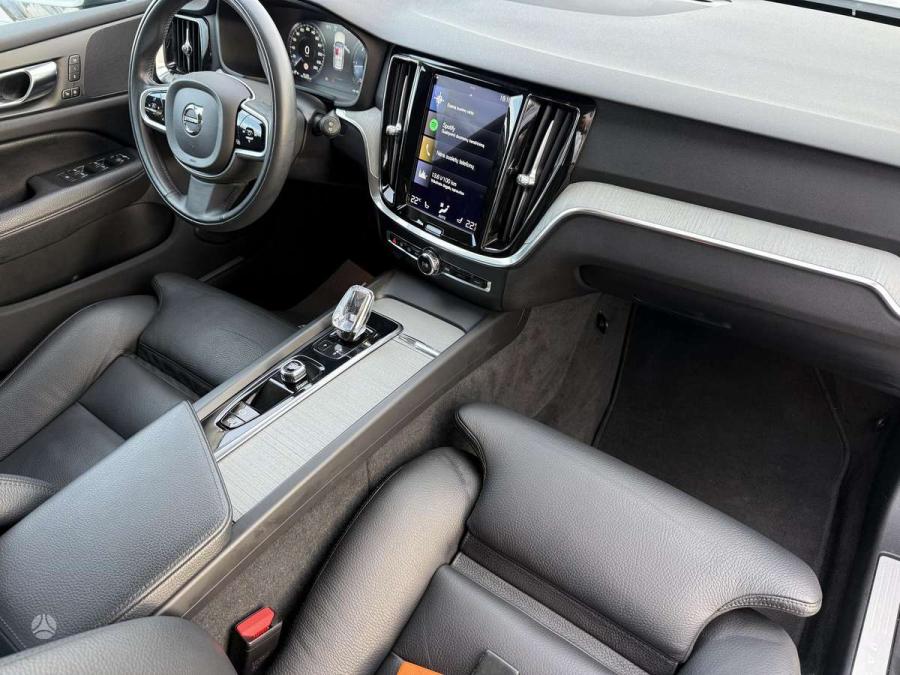 Balts Volvo V60 2022 Viļņa, ar dzinēja tilpumu 1.97 L un nobraukumu 201 tūkst. km par 15999 €, foto 17 vietnē AUTOMOTO.COM.LV