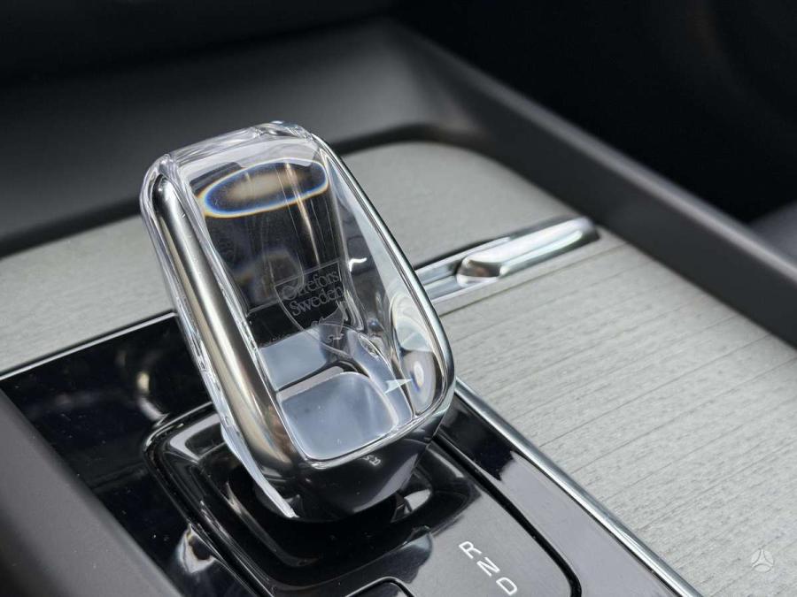 Balts Volvo V60 2022 Viļņa, ar dzinēja tilpumu 1.97 L un nobraukumu 201 tūkst. km par 15999 €, foto 34 vietnē AUTOMOTO.COM.LV