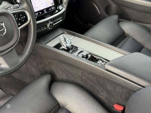 Balts Volvo V60 2022 Viļņa, ar dzinēja tilpumu 1.97 L un nobraukumu 201 tūkst. km par 15999 €, foto 36 vietnē AUTOMOTO.COM.LV