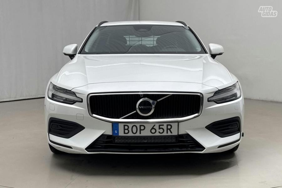 Balts Volvo V60 2023 Kauņa, ar dzinēja tilpumu 0.00 L un nobraukumu 88 tūkst. km par 31435 €, foto 4 vietnē AUTOMOTO.COM.LV