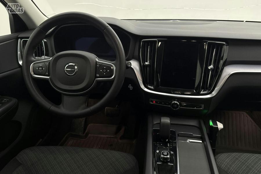 Balts Volvo V60 2023 Kauņa, ar dzinēja tilpumu 0.00 L un nobraukumu 88 tūkst. km par 31435 €, foto 21 vietnē AUTOMOTO.COM.LV