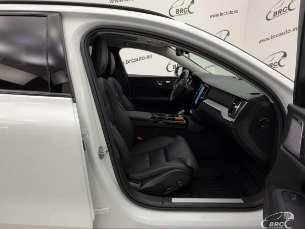 White Volvo V60 2025 in Vilnius, with an engine capacity of 1.97 L and mileage of 3 thousand km for 37900 €, photo 5 on AUTOMOTO.COM.LV